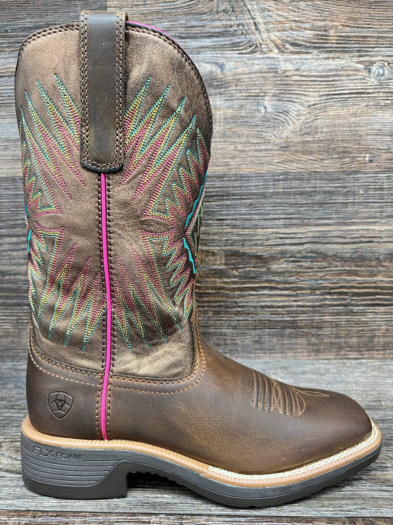 10047059 Women's Ridgeback Square Toe Western Boot by Ariat – Rushing Boots