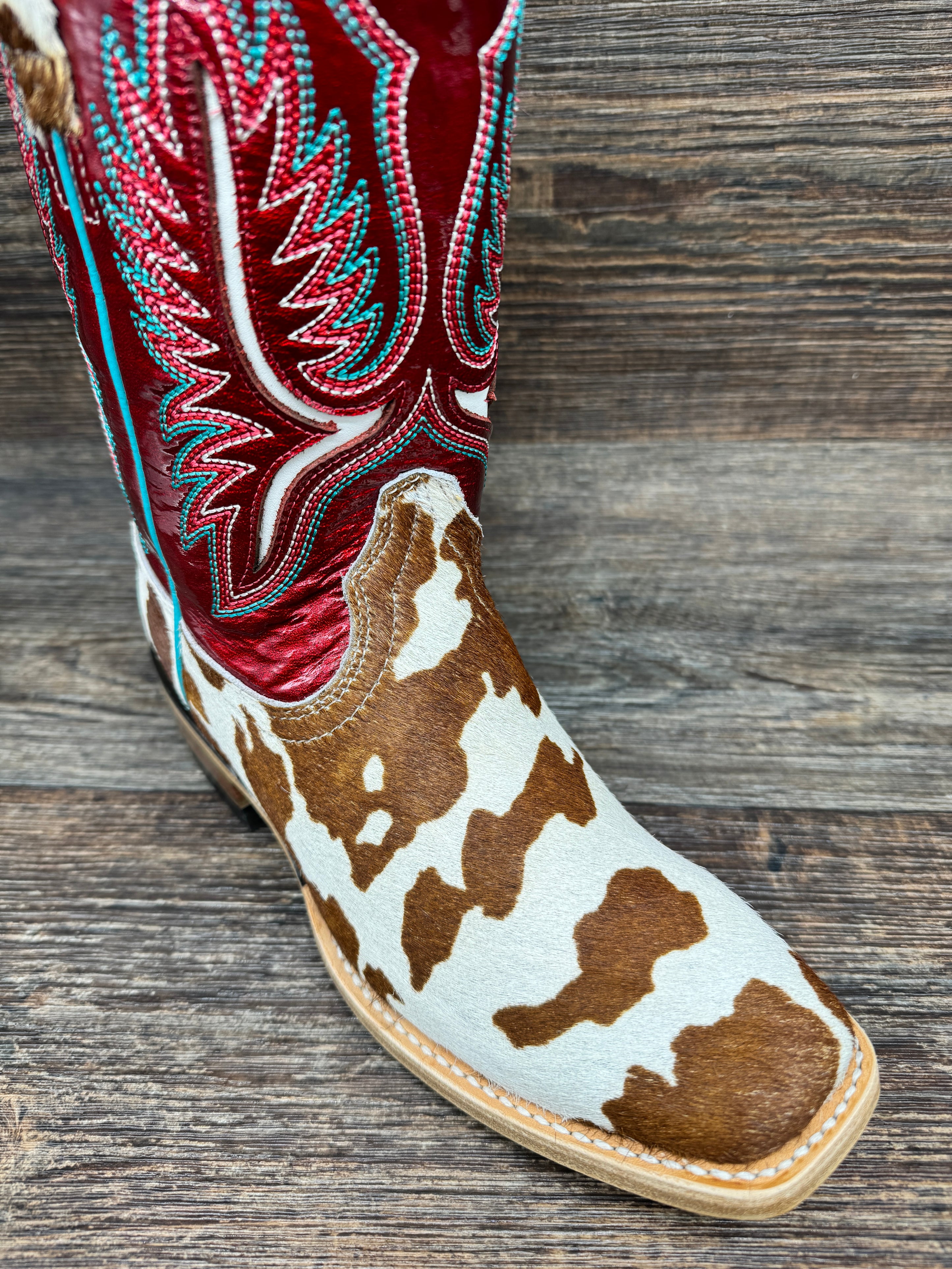 10051020 Women's Futurity Colt Cowhide Western Boot by Ariat – Rushing ...