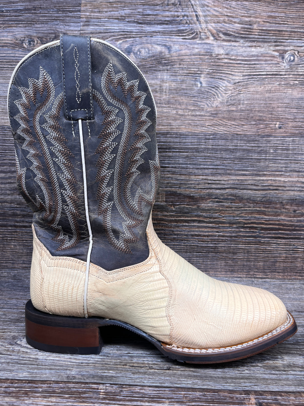 Rushing Boots and Shoes